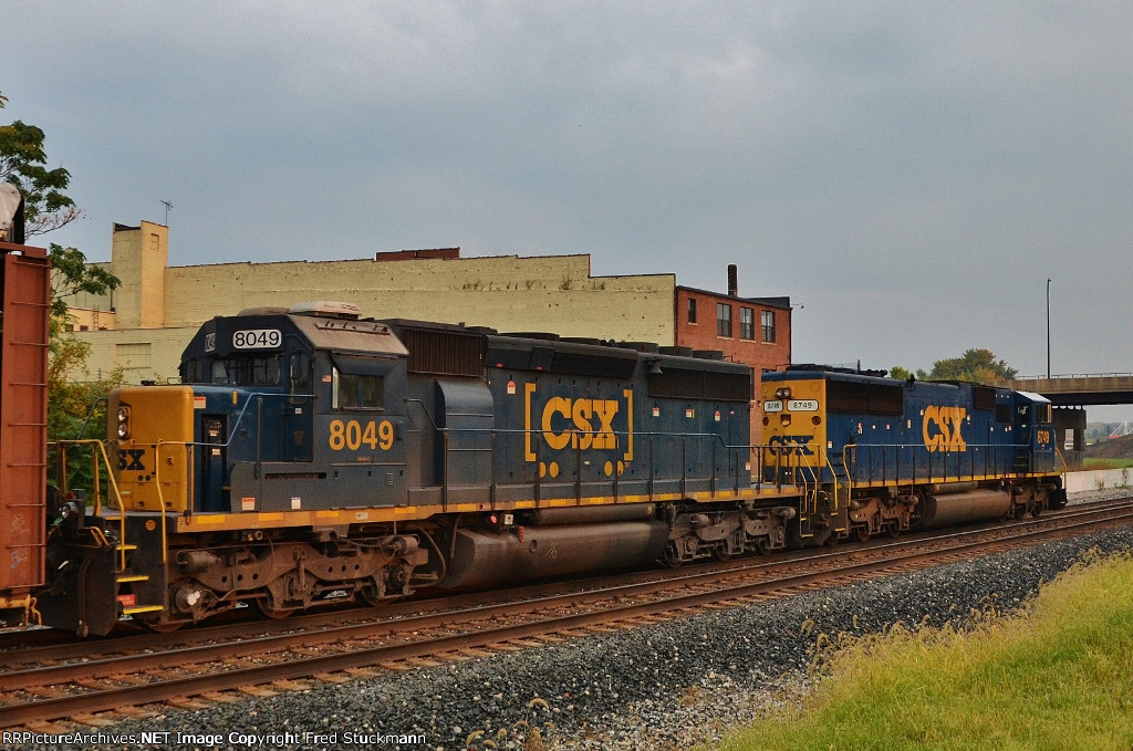CSX 8049 & 8749